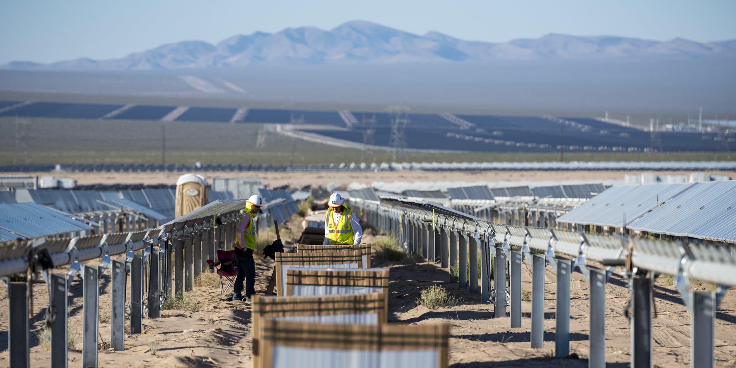 Apple picks single axis trackers and bifacial solar panels (w/pictures ...