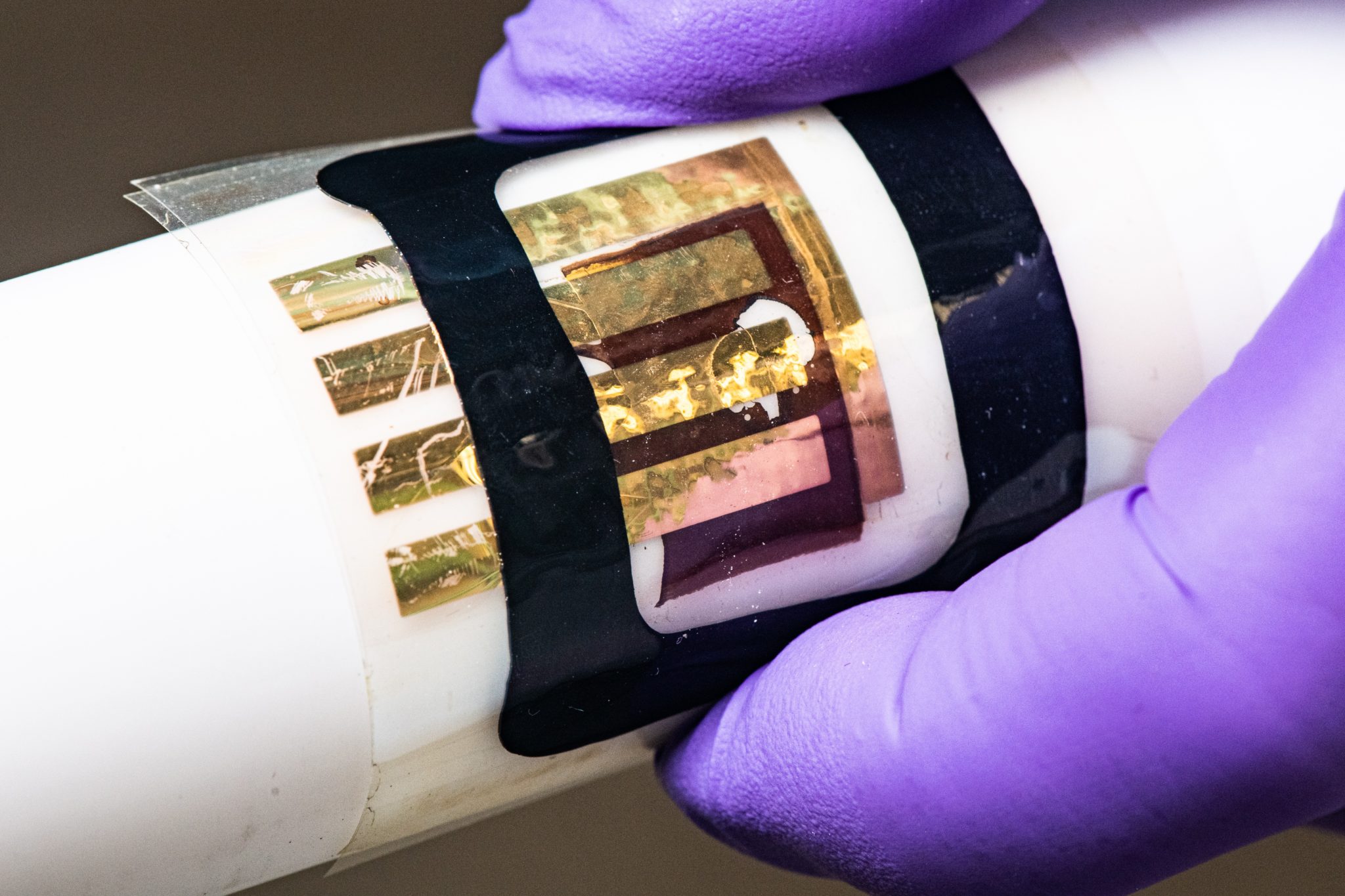 Toshiba claims 15.1% power conversion efficiency for perovskite solar ...