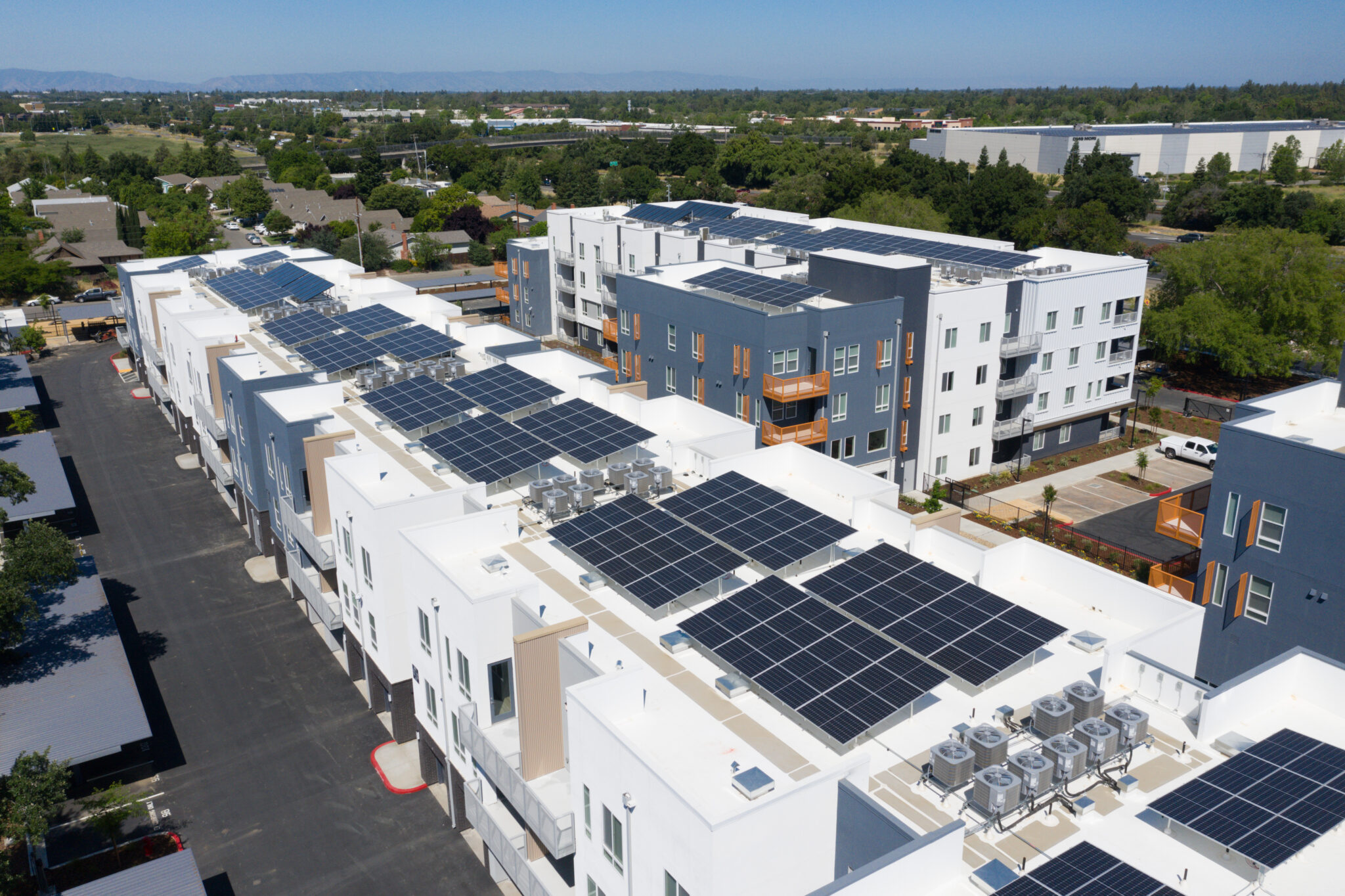 Rooftop solar installed on California new construction mutlifamily ...