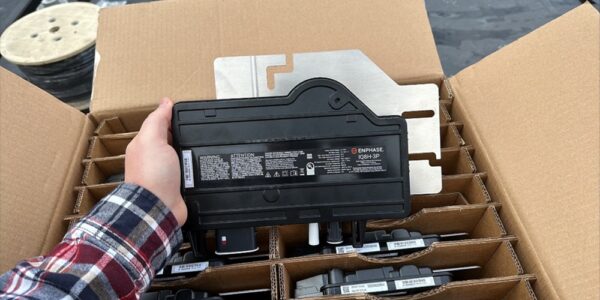 Enphase launches three-phase inverter – pv magazine USA