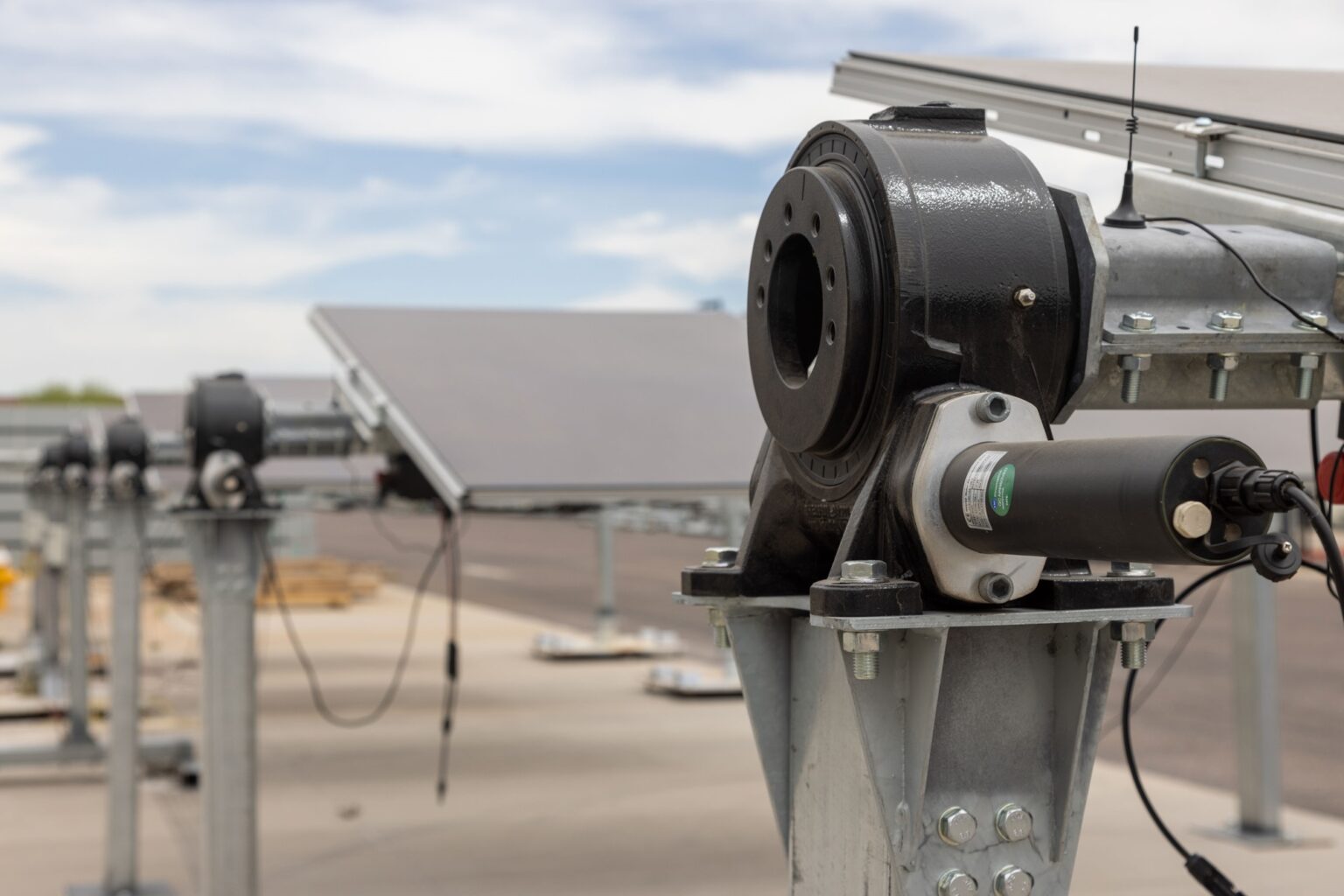 Solar actuators, the brains and brawn behind solar trackers – pv ...