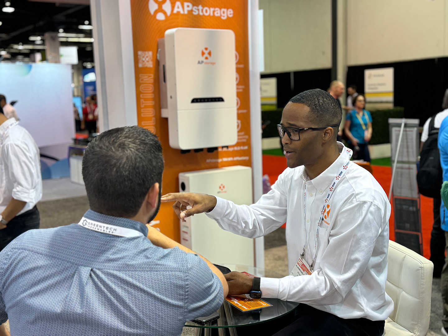 APsystems unveils home solar and energy storage power control system ...